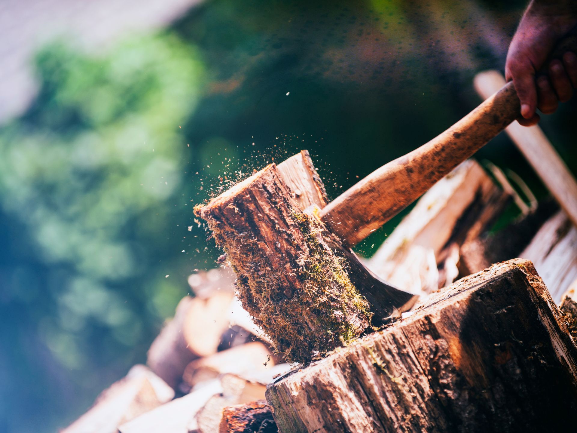 chopping wood | Wood Chop Log